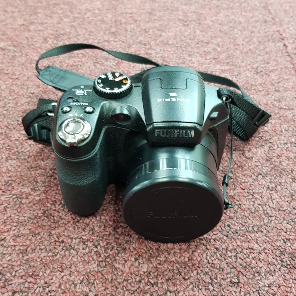 Fujifilm Fujifilm Finepix S 1600 12MP Camera - Own4Less